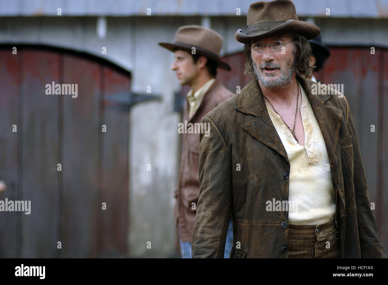 I'M NOT THERE, Richard Gere as Bob Dylan (right), 2007. ©Weinstein ...