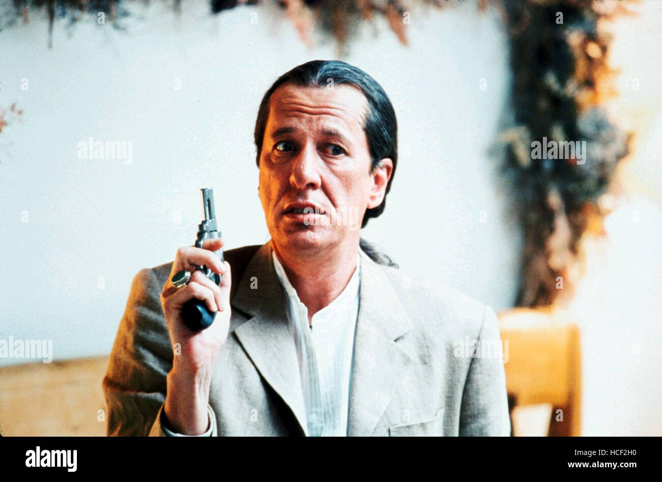 INTOLERABLE CRUELTY, Geoffrey Rush, 2003, (c) Universal/courtesy ...