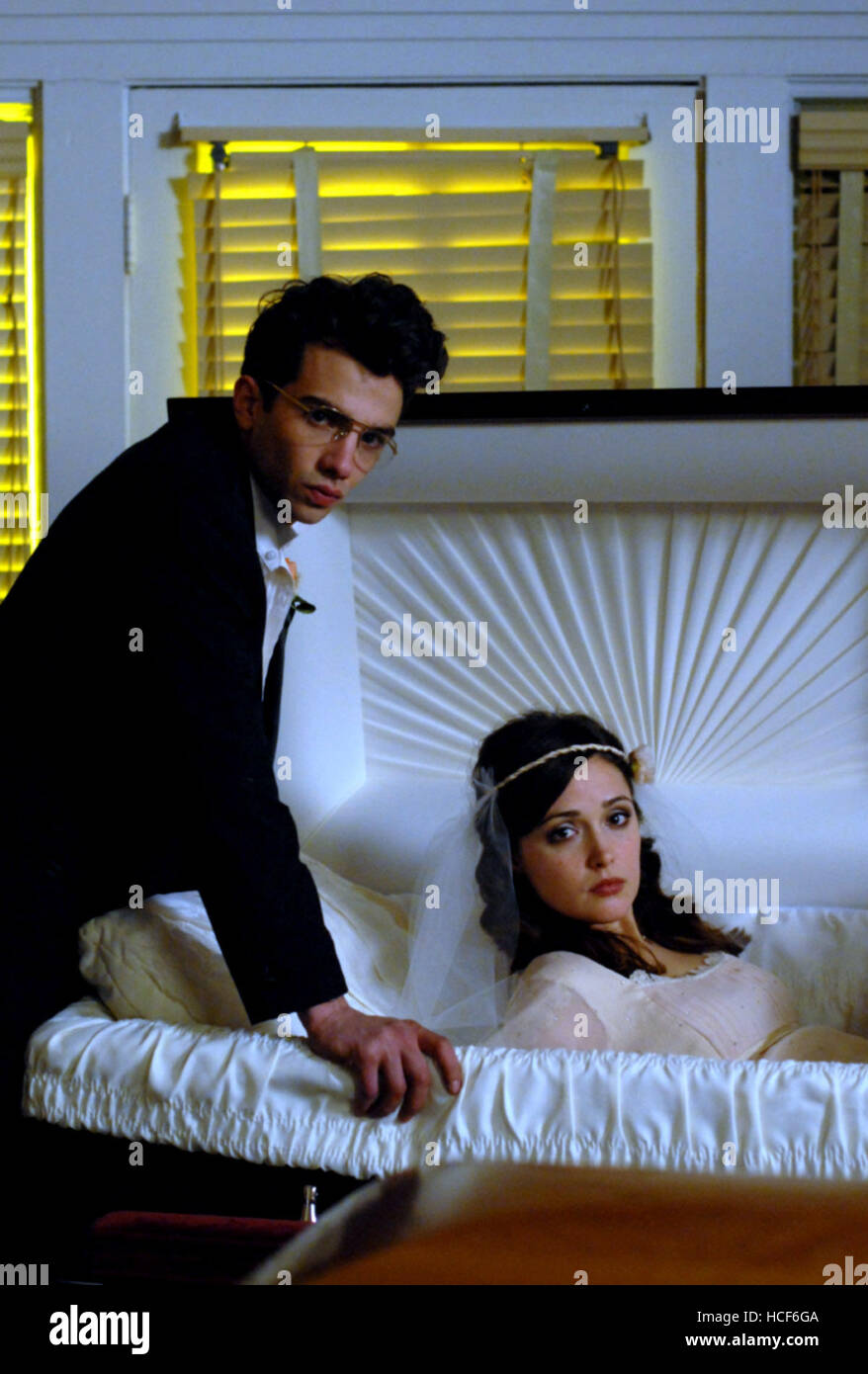 JUST BURIED, from left: Jay Baruchel, Rose Byrne, 2007. ©Liberation ...