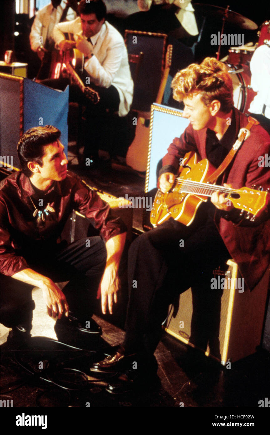 LA BAMBA, from left: Lou Diamond Phillips as Ritchie Valens, Brian ...
