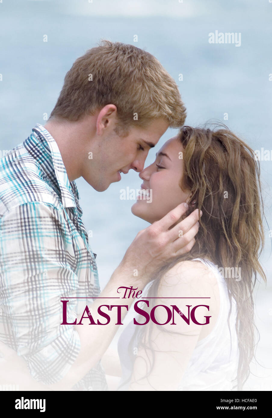 THE LAST SONG, from left: Liam Hemsworth, Miley Cyrus, 2010. ©Walt ...