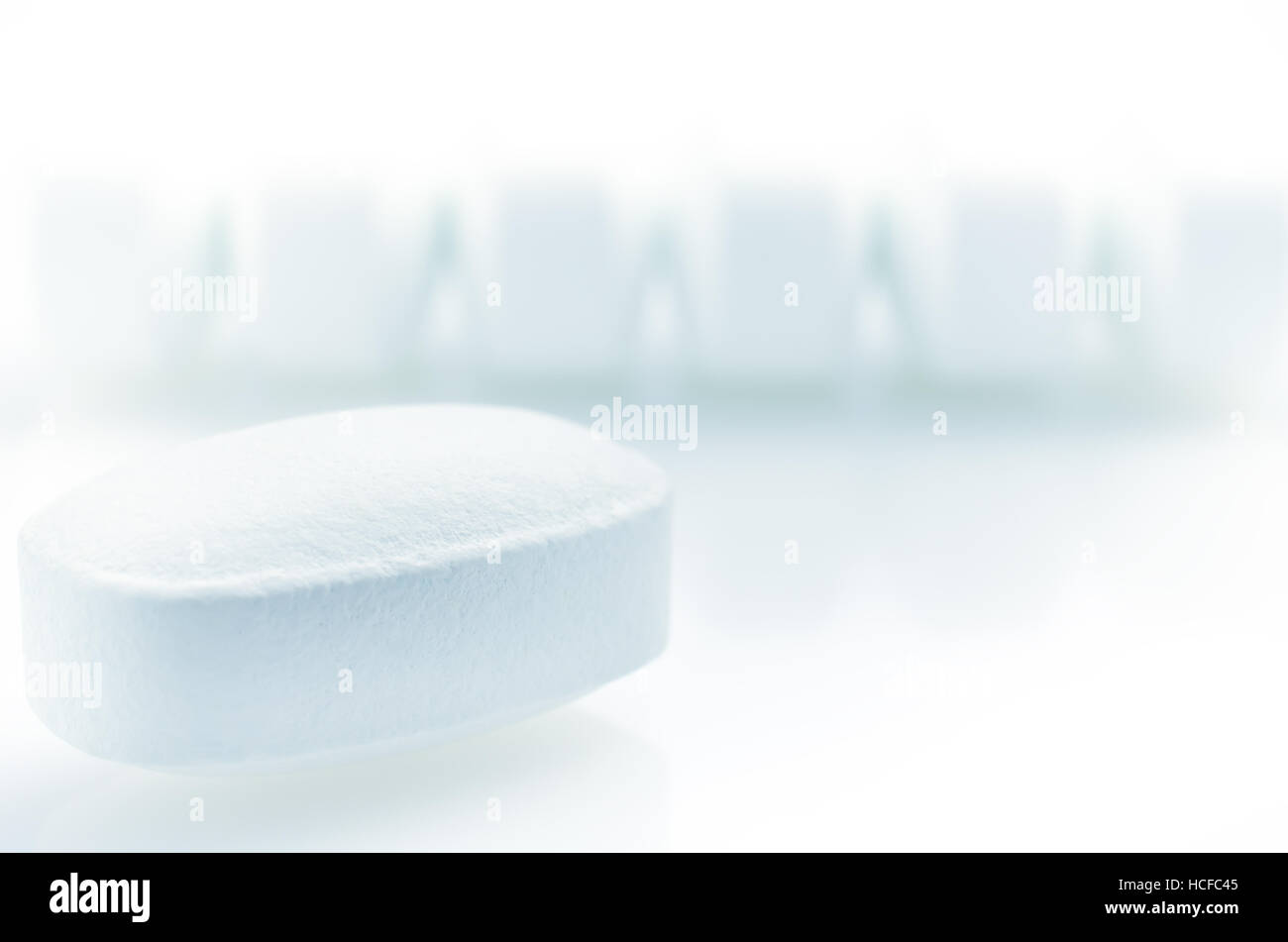 White Medicine Antibiotic Pills Stock Photo - Alamy
