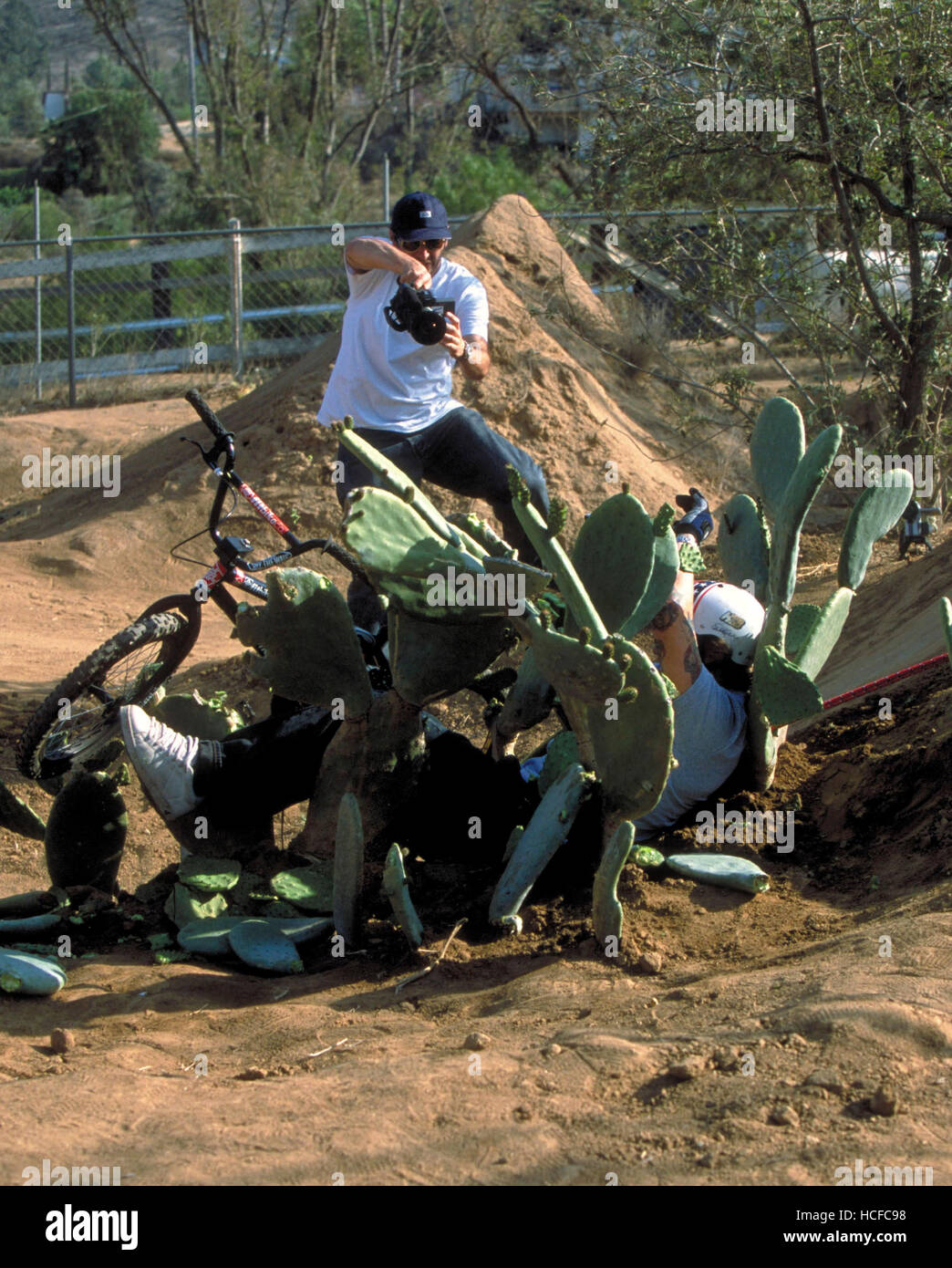 JACKASS: THE MOVIE, 2002. ©Paramount/courtesy Everett Collection Stock ...