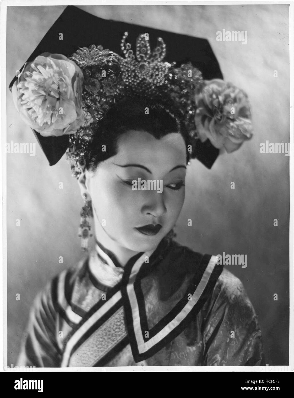 JAVA HEAD, Anna May Wong, 1934 Stock Photo - Alamy