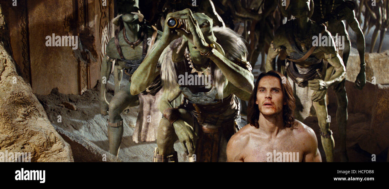 JOHN CARTER, from left: Tars Tarkas (voice: Willem Dafoe), Taylor ...