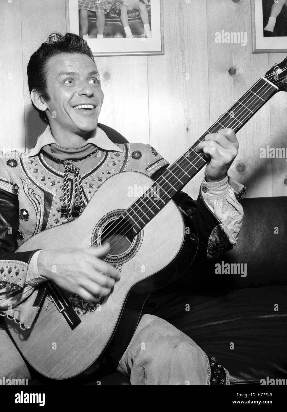 THE KISSING BANDIT, Frank Sinatra in costume on set, 1948 Stock Photo ...