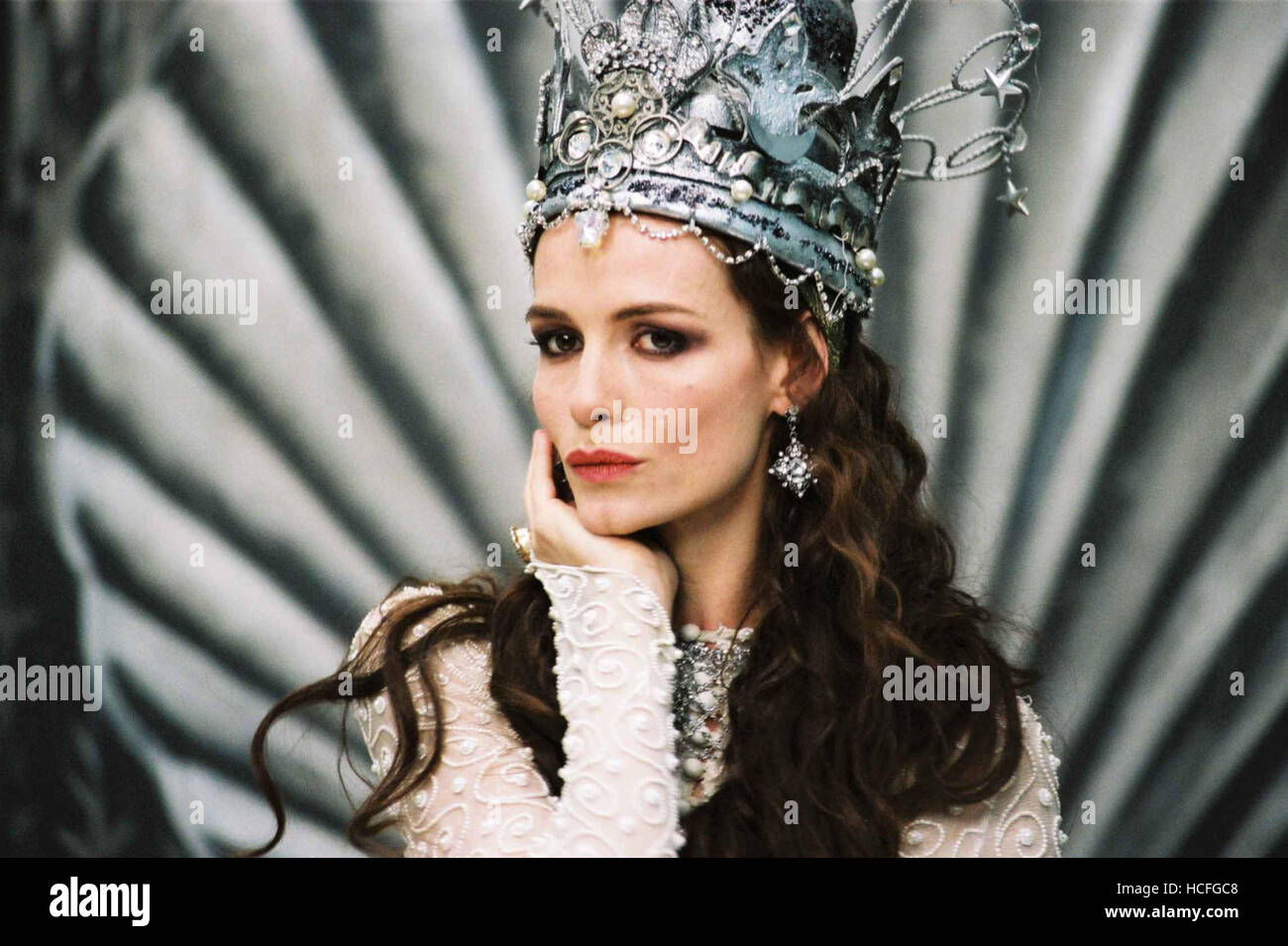 KLIMT, Saffron Burrows, 2006. ©Outsider Pictures/courtesy Everett ...