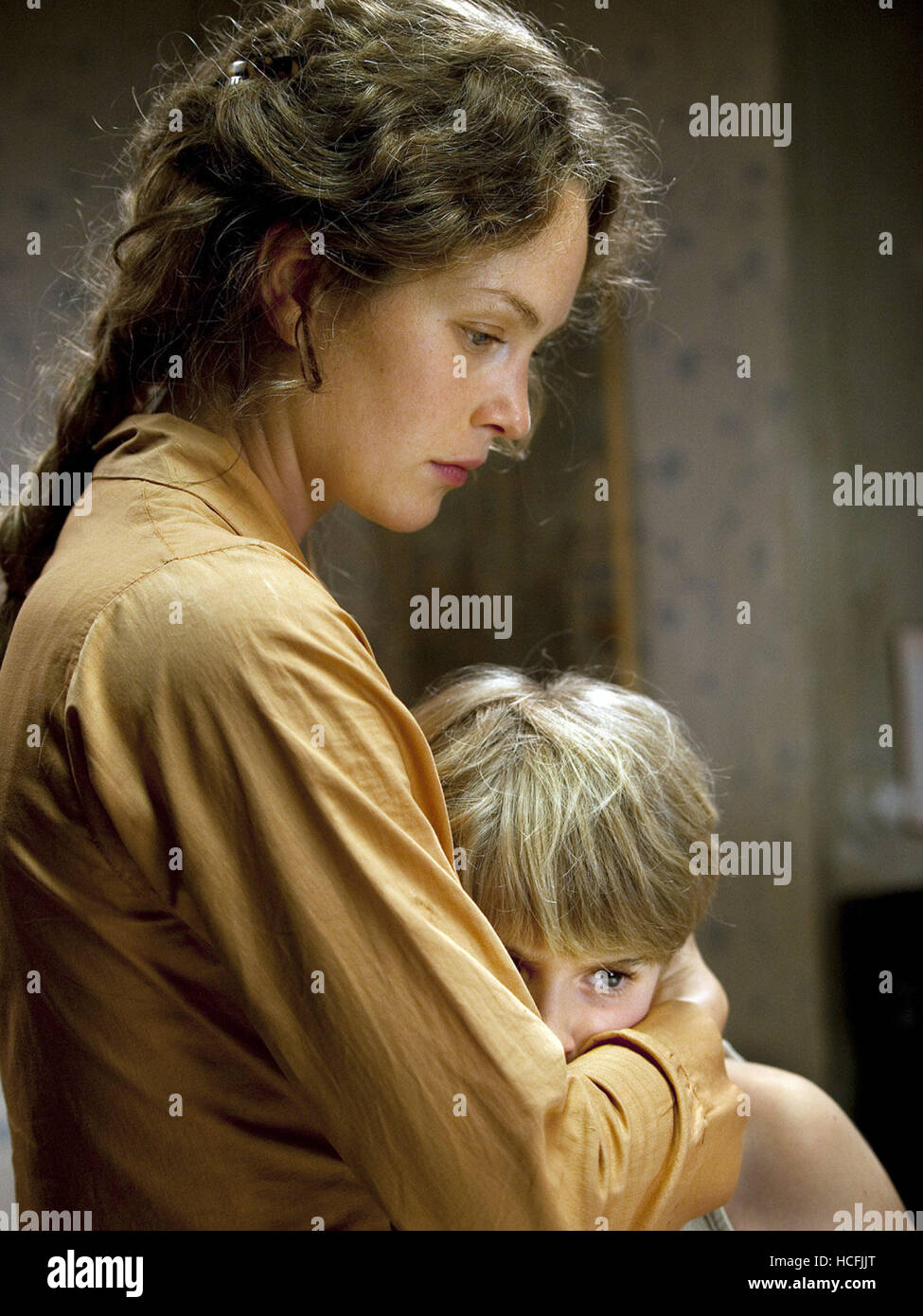 THE ROUND UP, (aka LA RAFLE.), from left: Raphaelle Agogue, Hugo ...