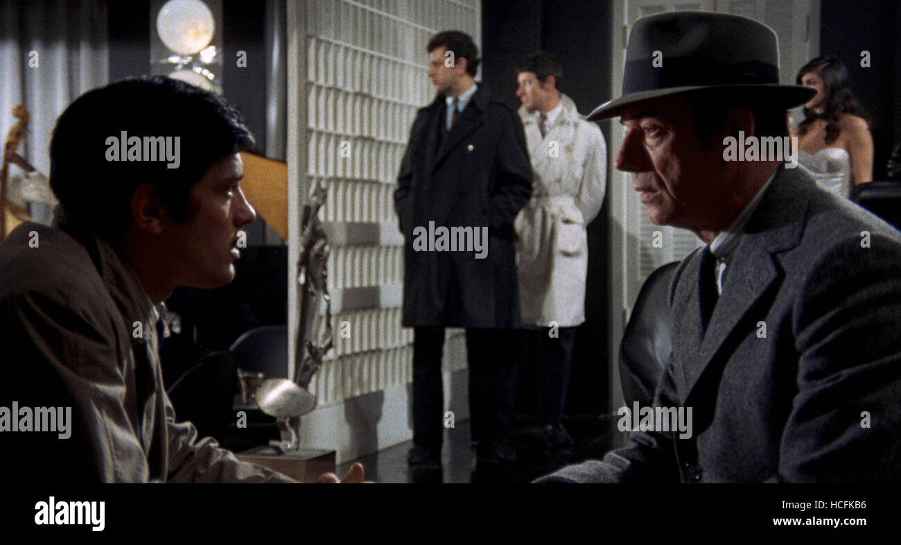 LE CERCLE ROUGE, (aka THE RED CIRCLE), from left: Alain Delon, Yves ...