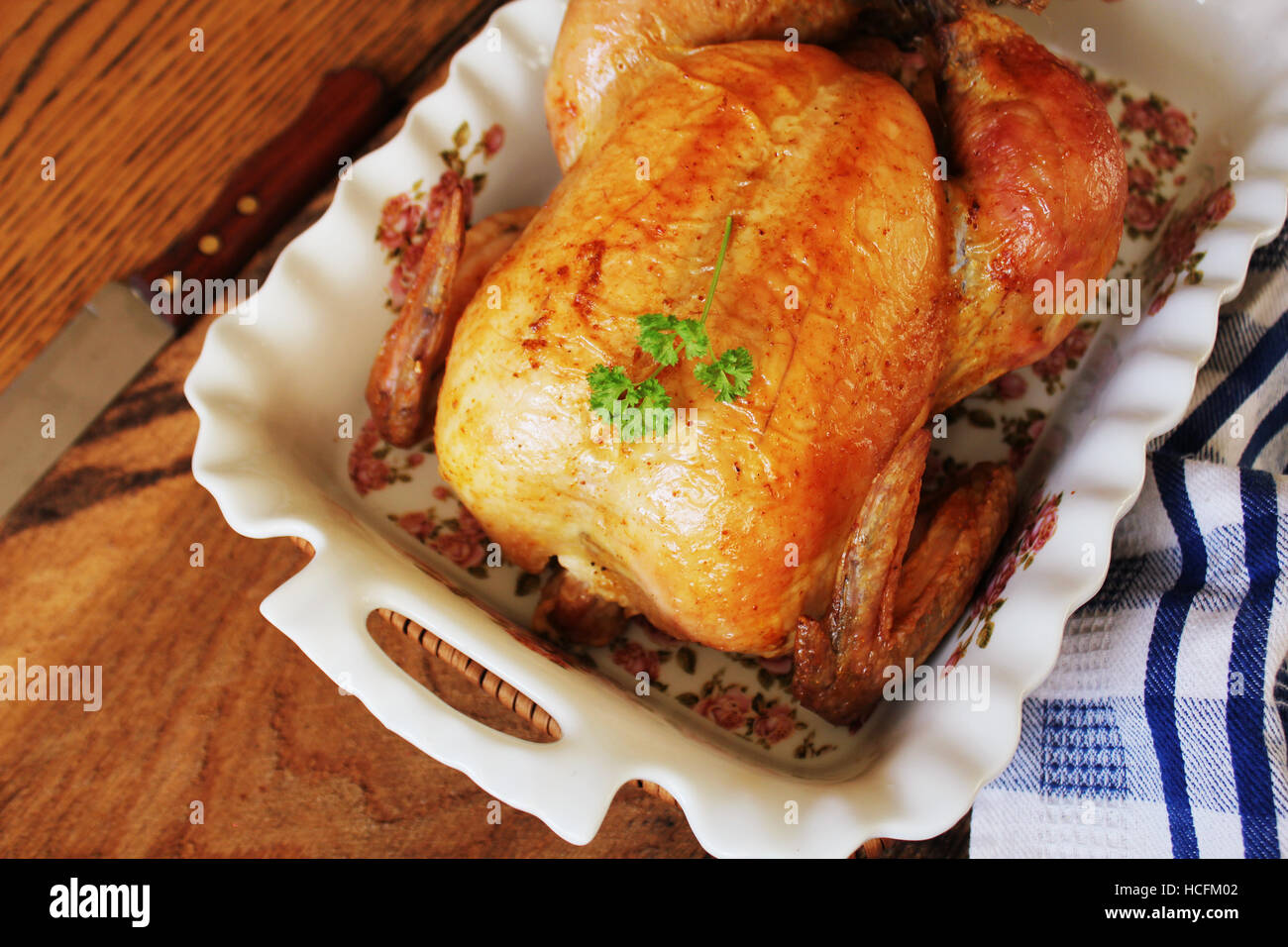 Roasted chicken in tray Stock Photo - Alamy