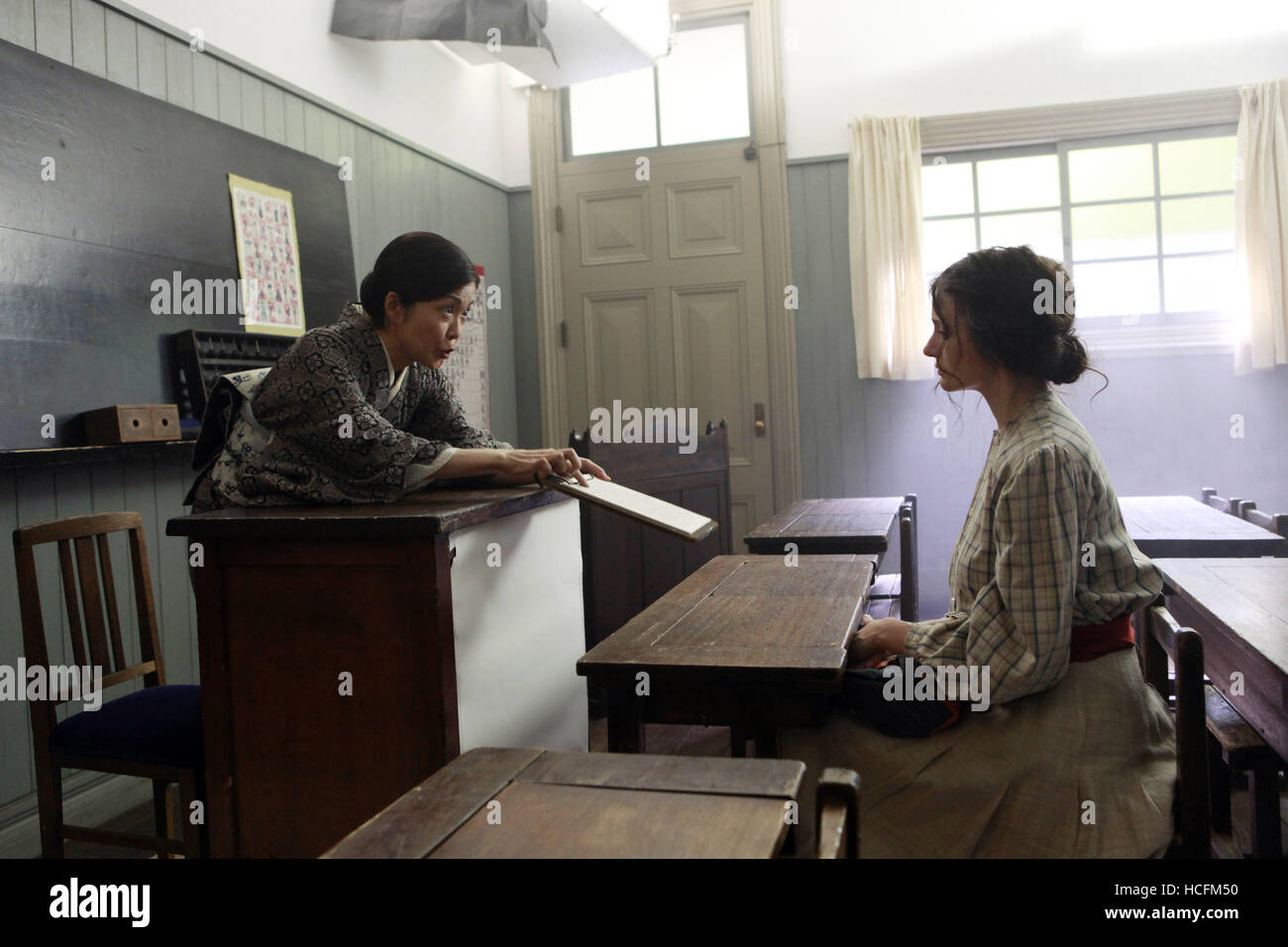 LEONIE, right: Emily Mortimer, 2010, ph: Patti Perret/©Monterey Media ...