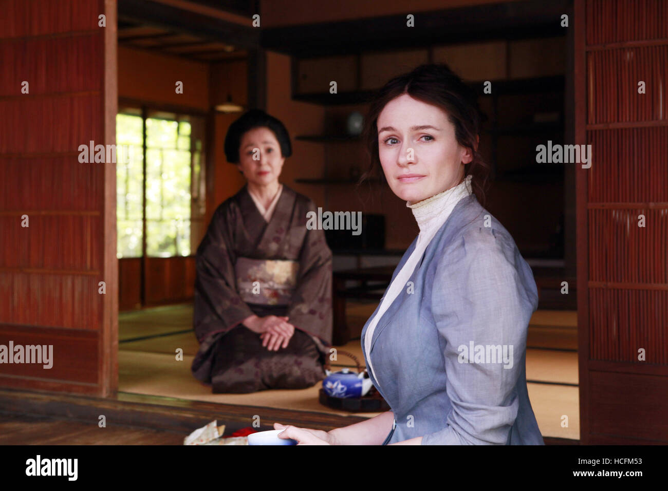 LEONIE, right: Emily Mortimer, 2010, ph: Patti Perret/©Monterey Media ...