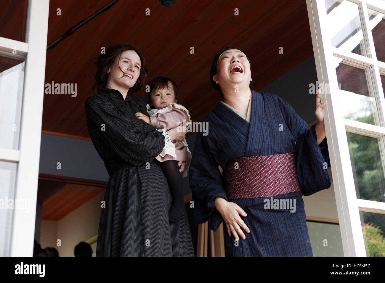 LEONIE, left: Emily Mortimer, 2010, ph: Patti Perret/©Monterey Media ...