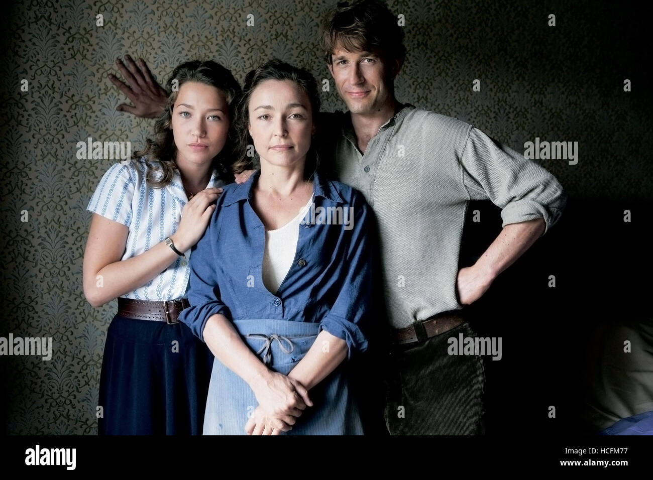 LE PASSAGER DE L'ETE, Laura Smet, Catherine Frot, Gregori Derangere ...