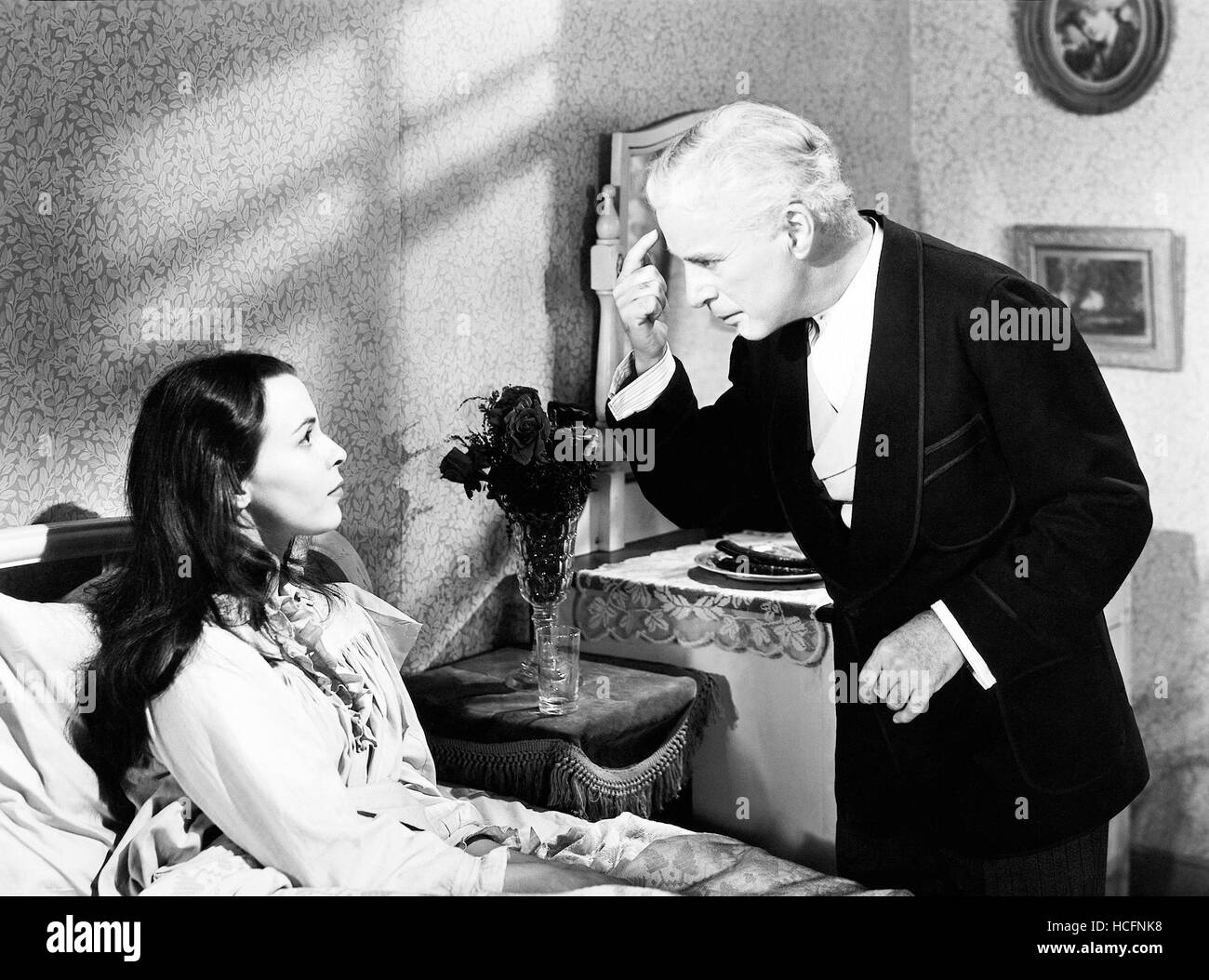 Claire bloom 1950s hi-res stock photography and images - Alamy