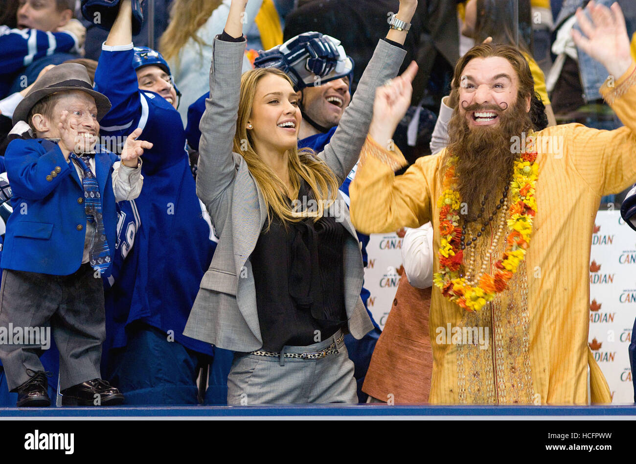 THE LOVE GURU, front, from left: Verne Troyer, Jessica Alba, Mike Myers ...