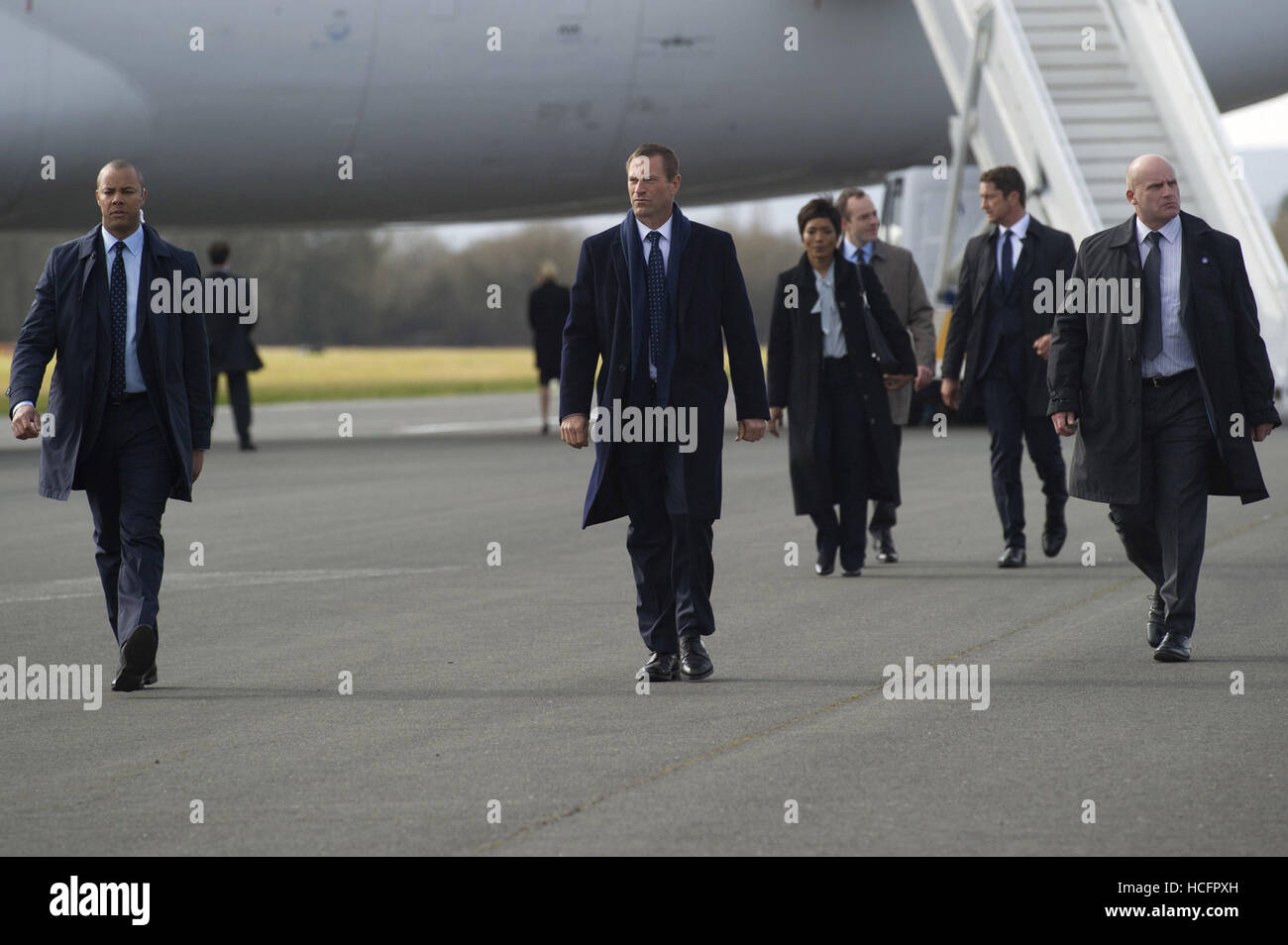 LONDON HAS FALLEN, Aaron Eckhart (center), Angela Bassett (right of ...