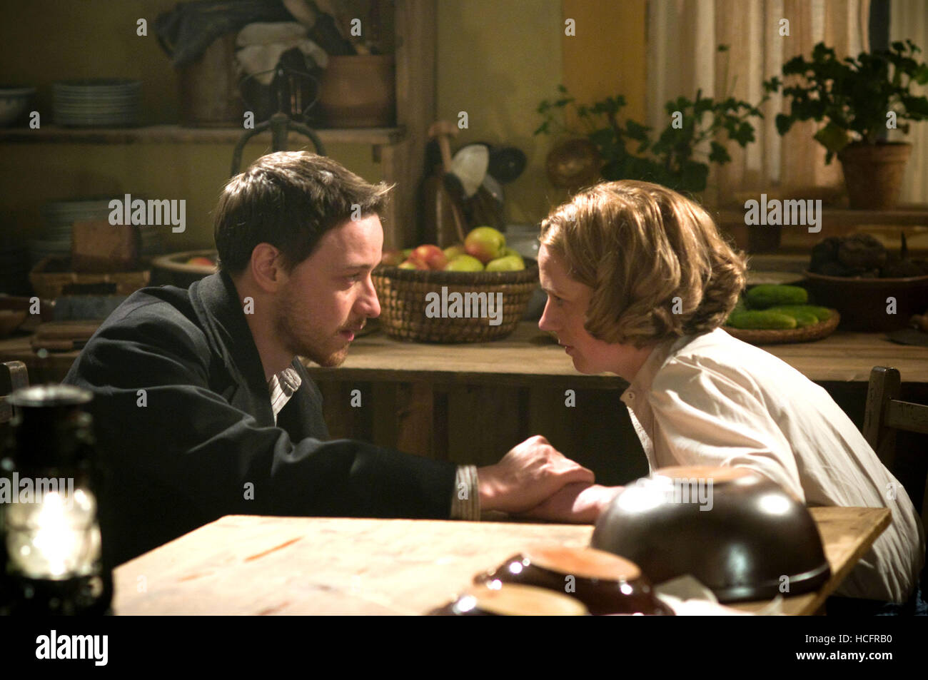 THE LAST STATION, from left: James McAvoy, Anne-Marie Duff, 2009. Ph ...