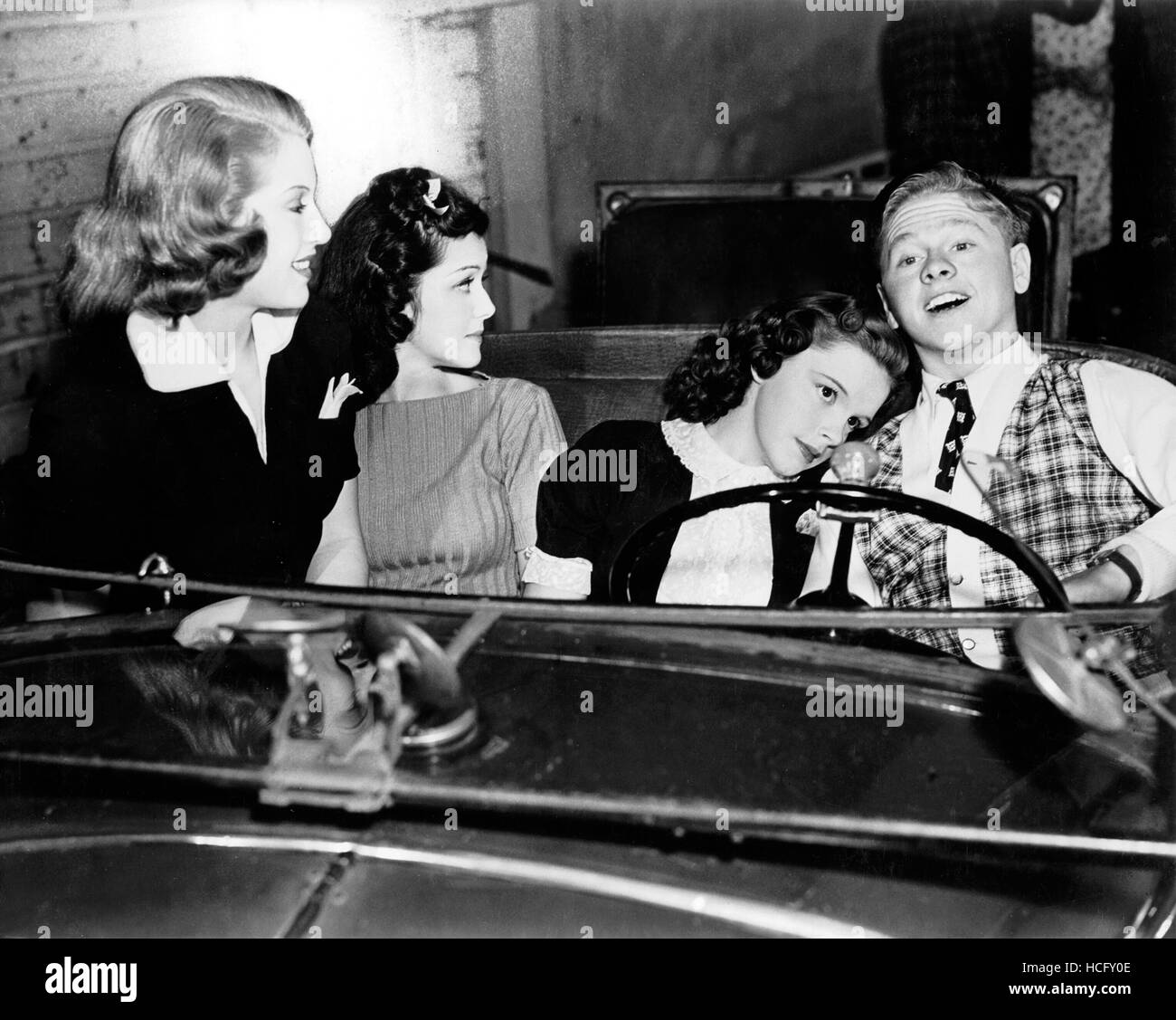 LOVE FINDS ANDY HARDY, Mary Howard, Ann rutherford, Judy Garland ...