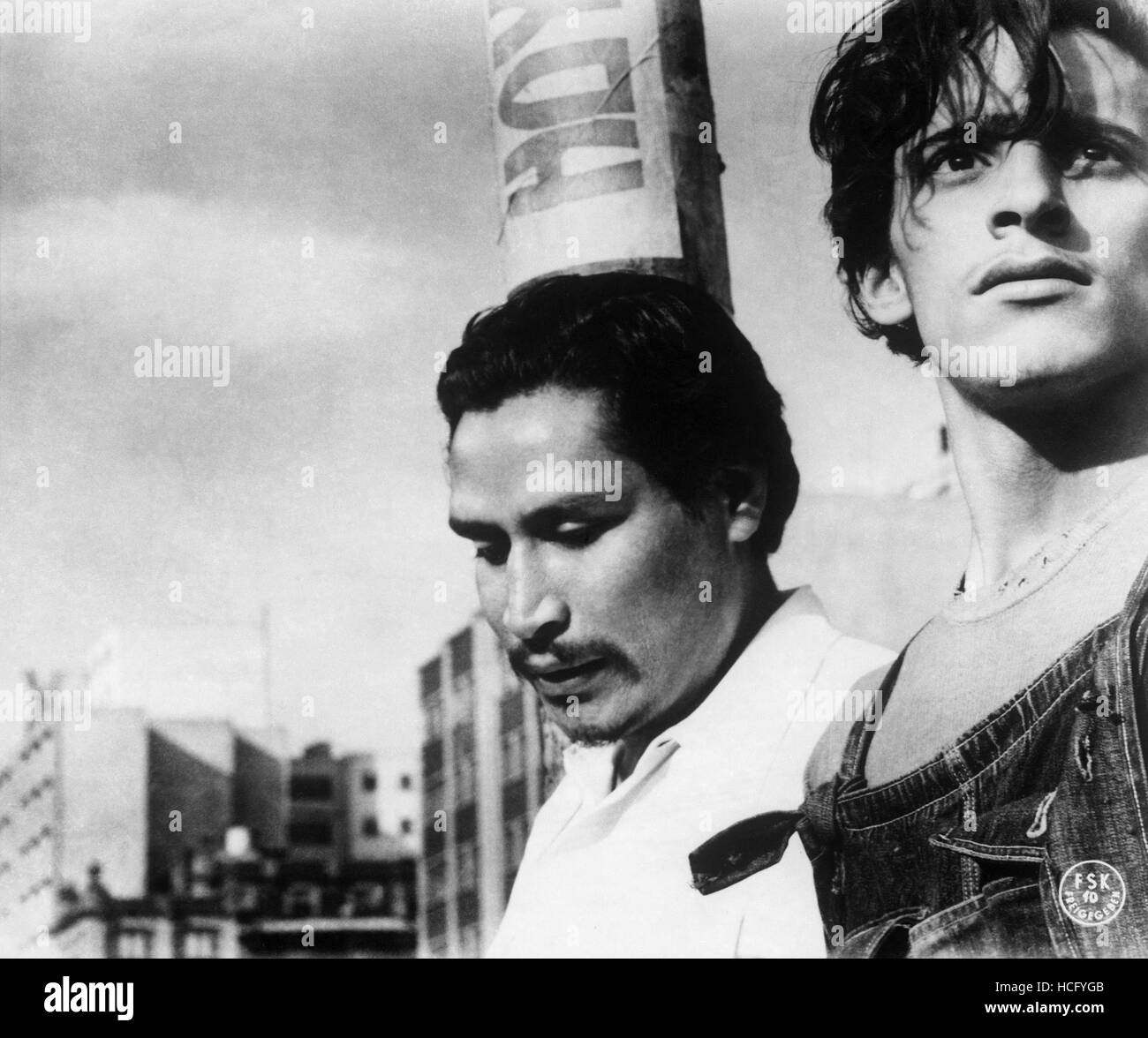 LOS OLVIDADOS, Roberto Cobo (right), 1950 Stock Photo - Alamy