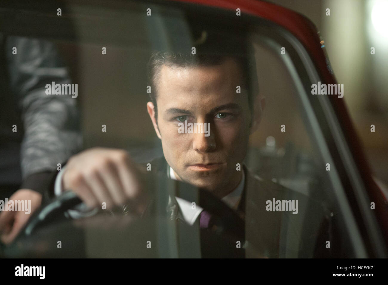 LOOPER, Joseph Gordon-Levitt, 2012. ph: Alan Markfield/©TriStar ...