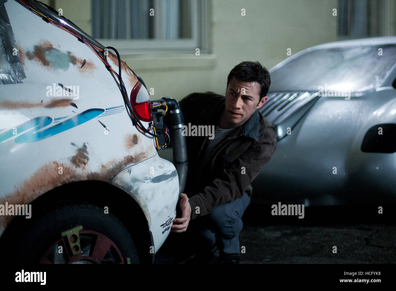 LOOPER, Joseph Gordon-Levitt, 2012. ph: Alan Markfield/©TriStar ...