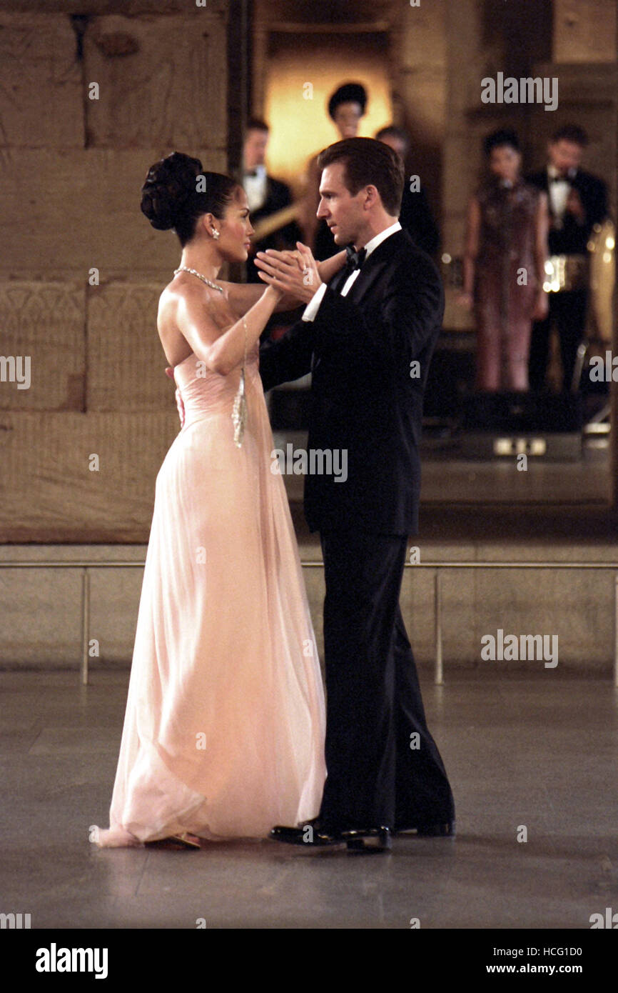 MAID IN MANHATTAN, Jennifer Lopez, Ralph Fiennes, 2002, (c) Columbia ...