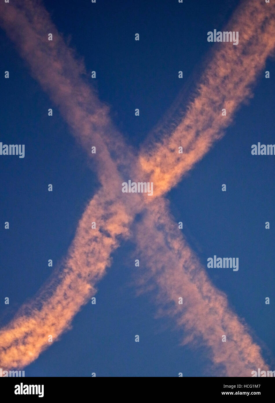 X in contrail hi-res stock photography and images - Alamy