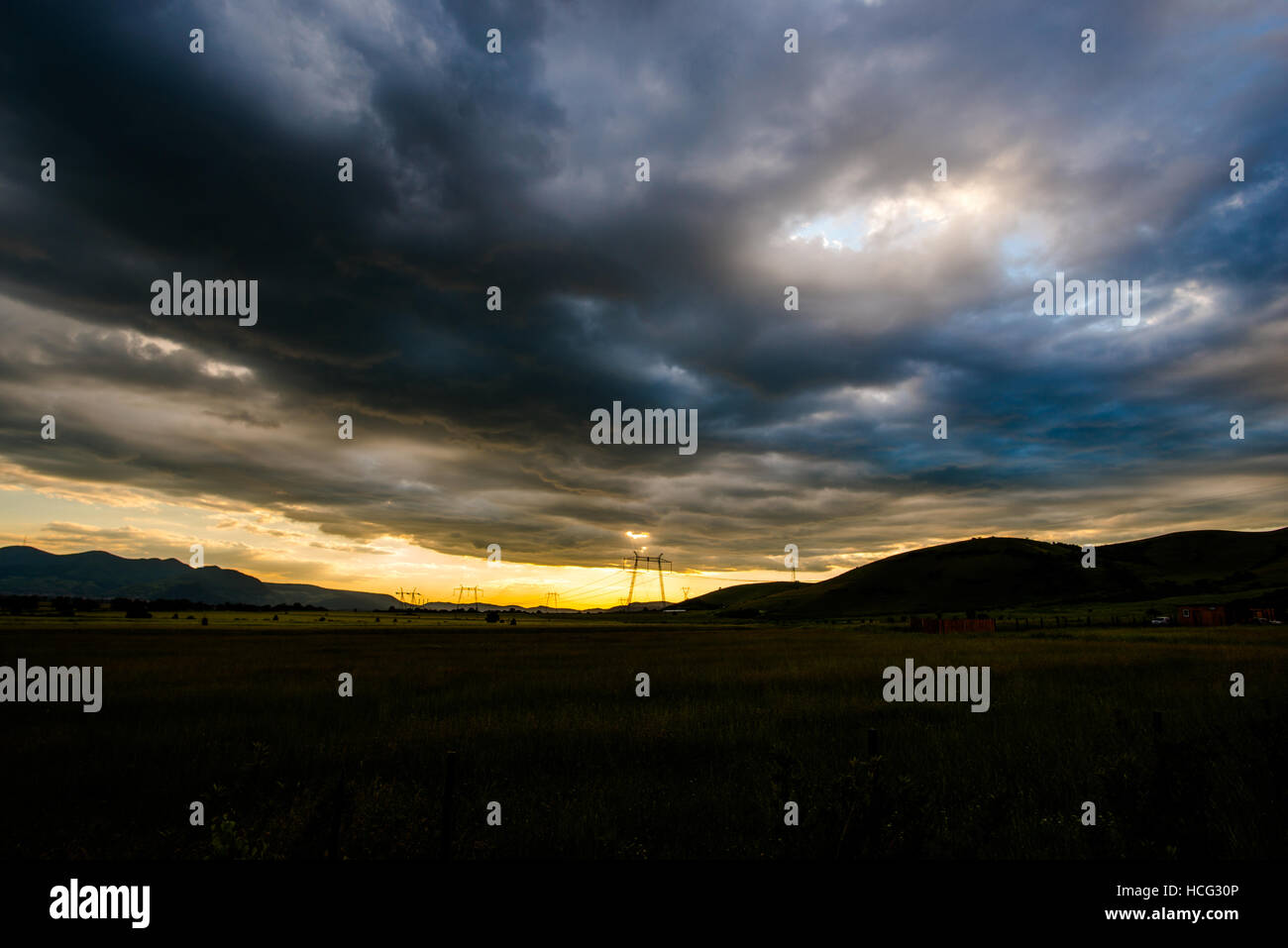 Dark field storm hi-res stock photography and images - Alamy