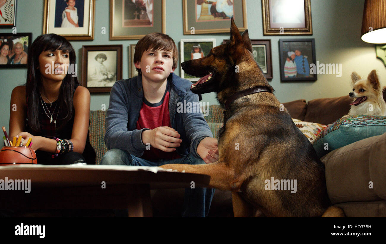 MAX, l-r: Mia Xitlali, Josh Wiggins, 2015. ©Warner Bros. Pictures ...