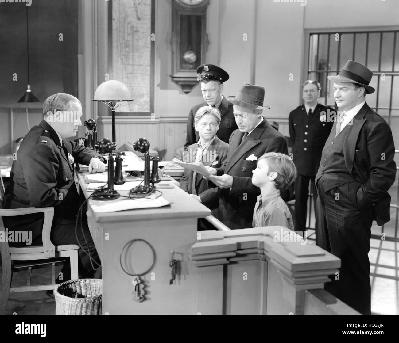 MEN OF BOYS TOWN, Wade Boteler (behind desk), Jack Pennick (policeman ...