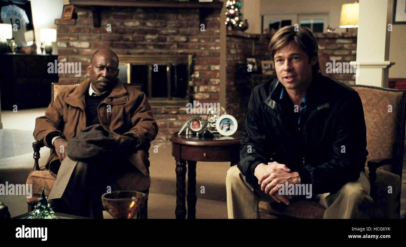 MONEYBALL, Brad Pitt (right), 2011. ph: Melinda Sue Gordon/©Columbia ...