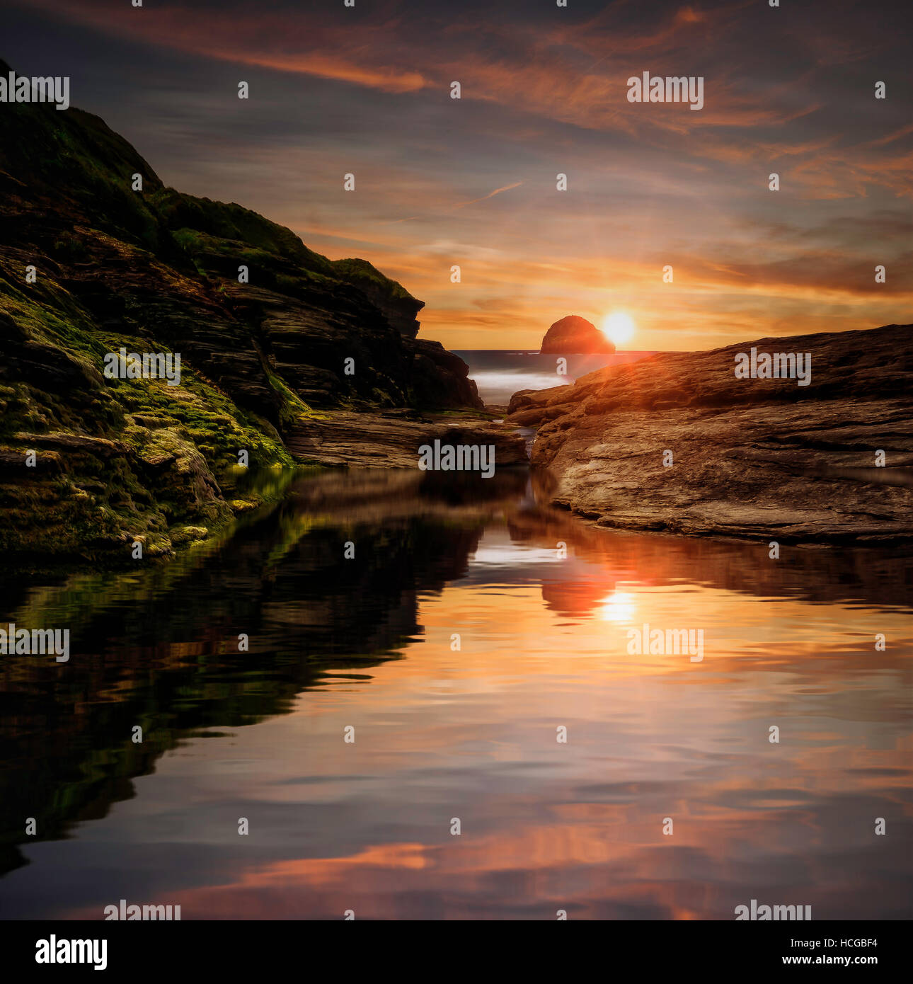 Trebarwith Strand, North Cornwall, United Kingdom Stock Photo - Alamy