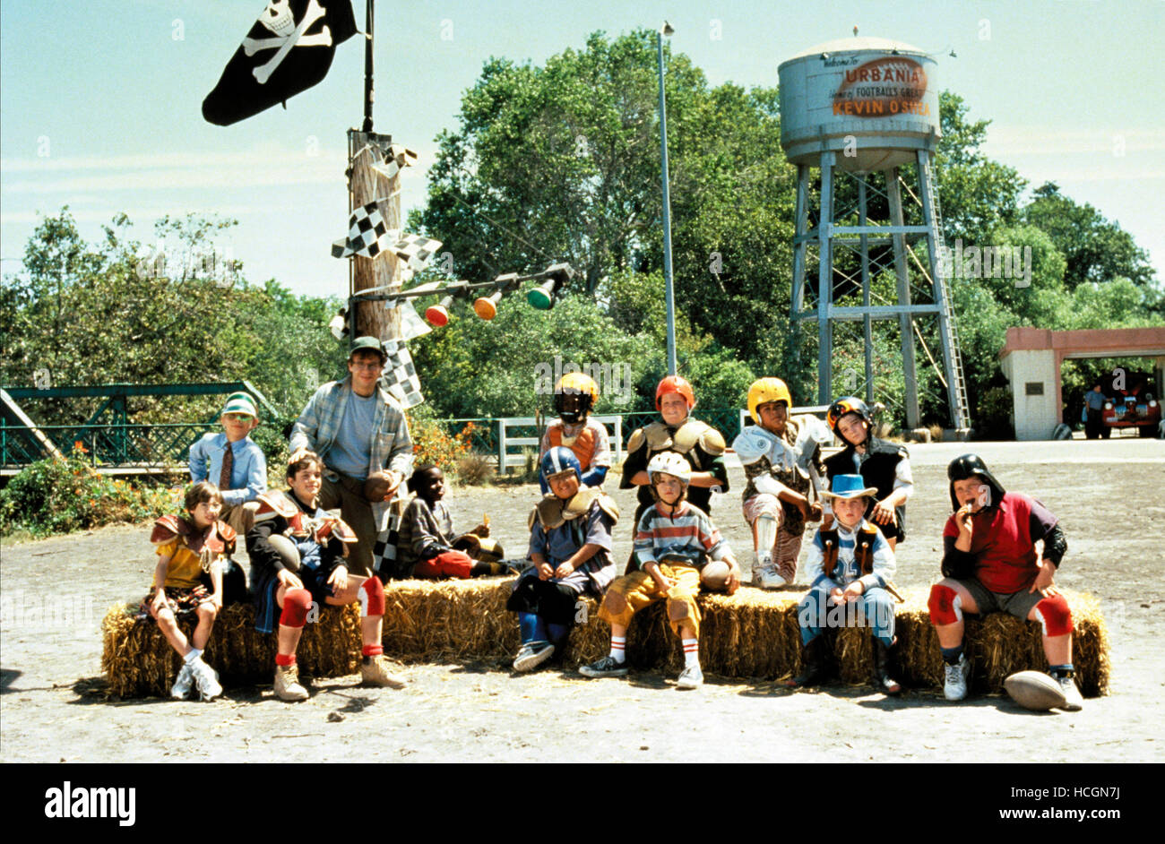 LITTLE GIANTS, Todd Bosley (l.), Rick Moranis (4th from left), Marcus ...