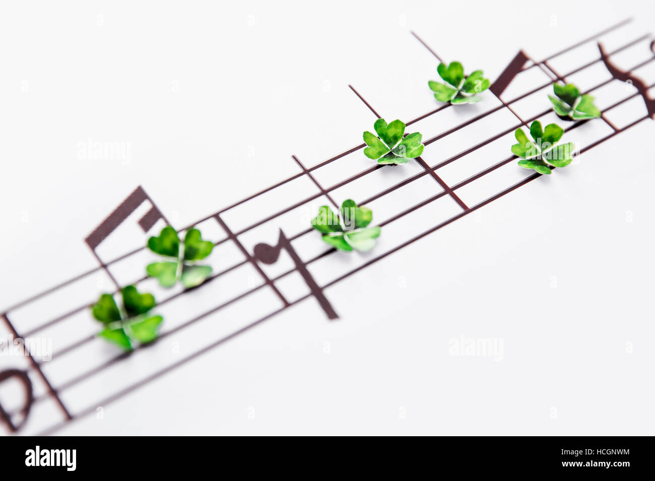 Notes with four-leaf clovers Stock Photo - Alamy