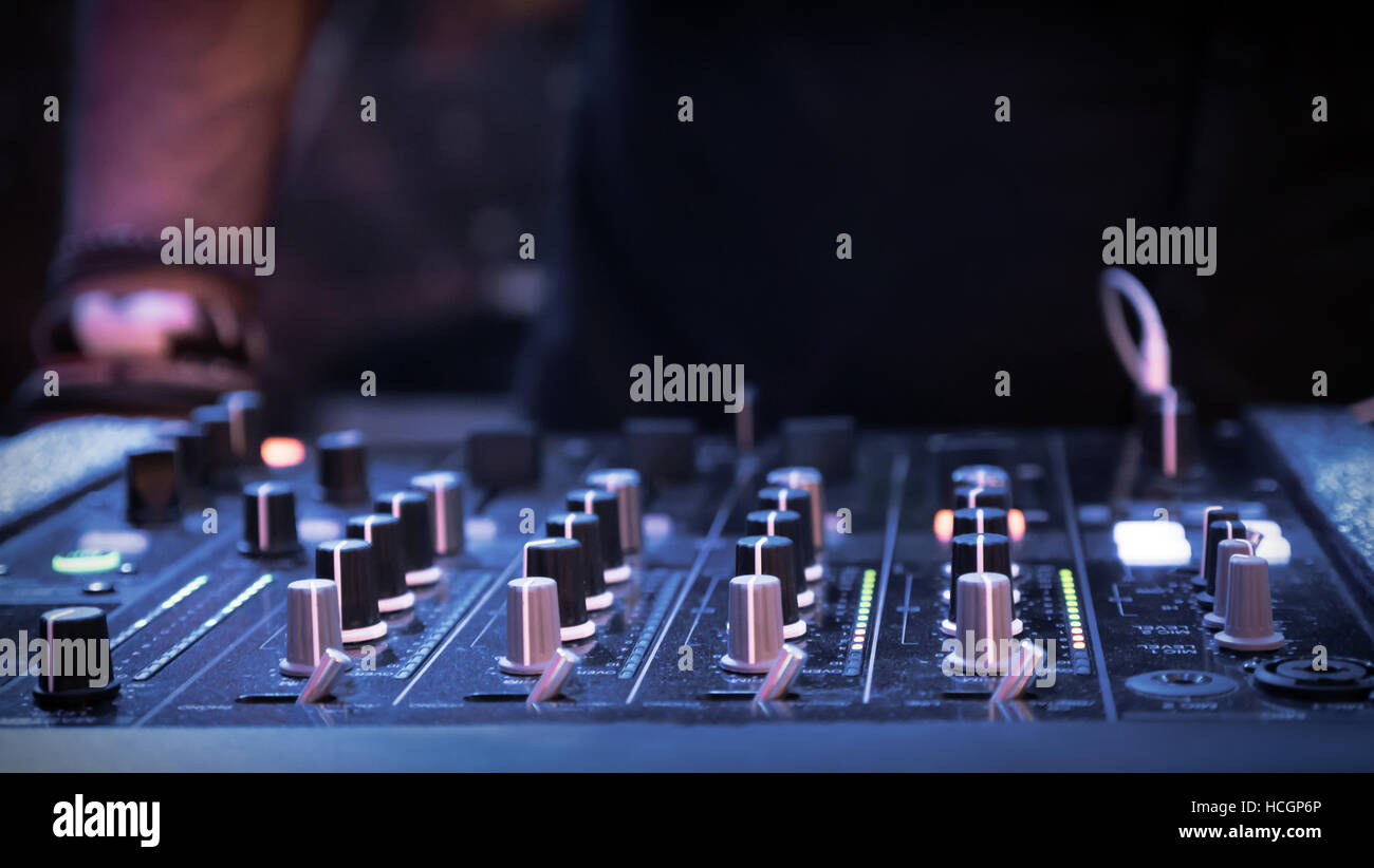 Mixer dj music in party hi-res stock photography and images - Alamy