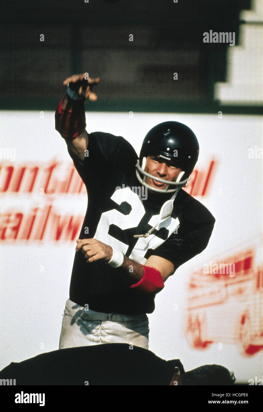 THE LONGEST YARD, Burt Reynolds, 1974 Stock Photo - Alamy