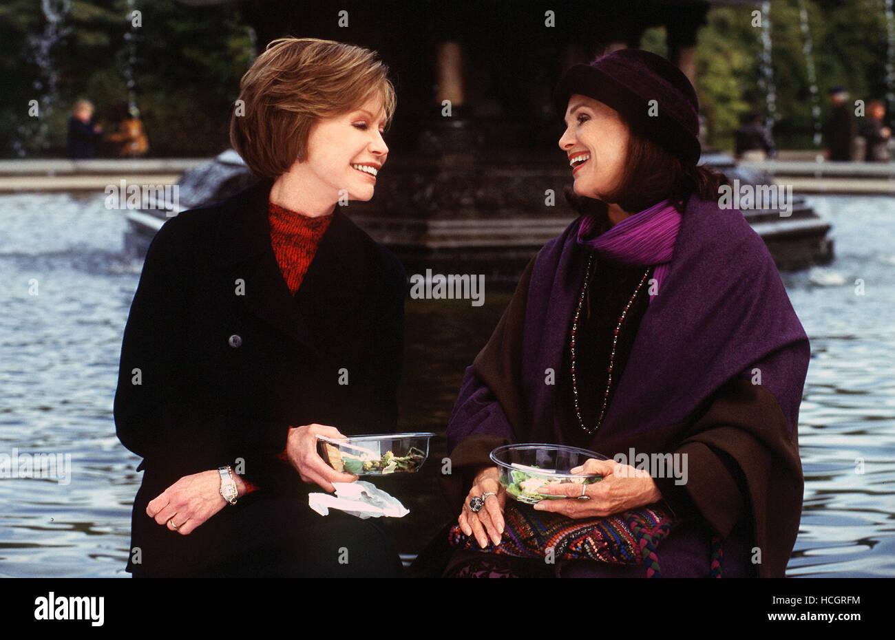 MARY AND RHODA, Mary Tyler Moore, Valerie Harper return as Mary ...