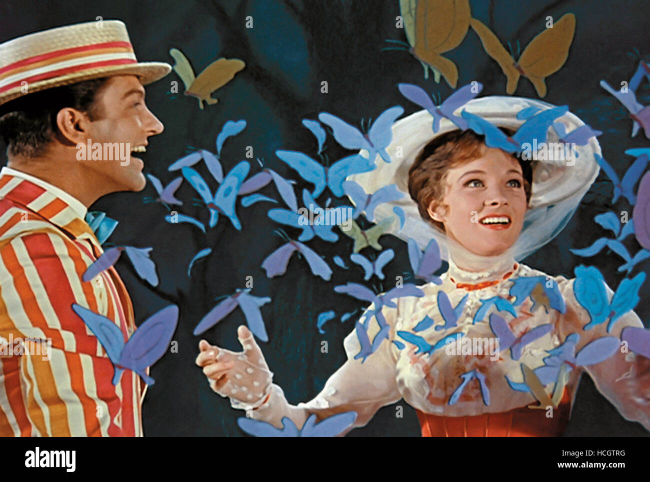 MARY POPPINS, Dick Van Dyke, Julie Andrews, 1964 Stock Photo - Alamy
