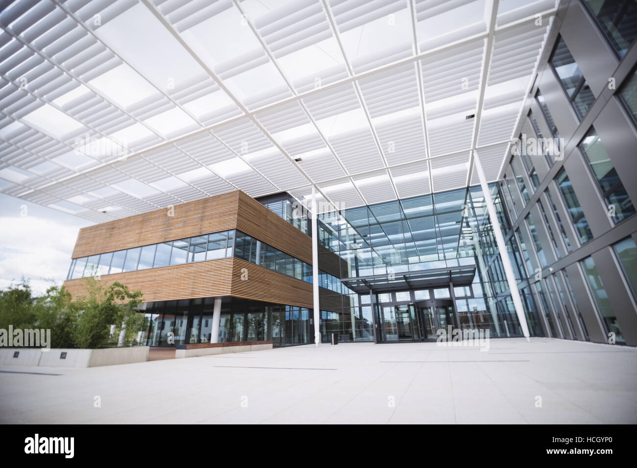 Modern office building Stock Photo - Alamy