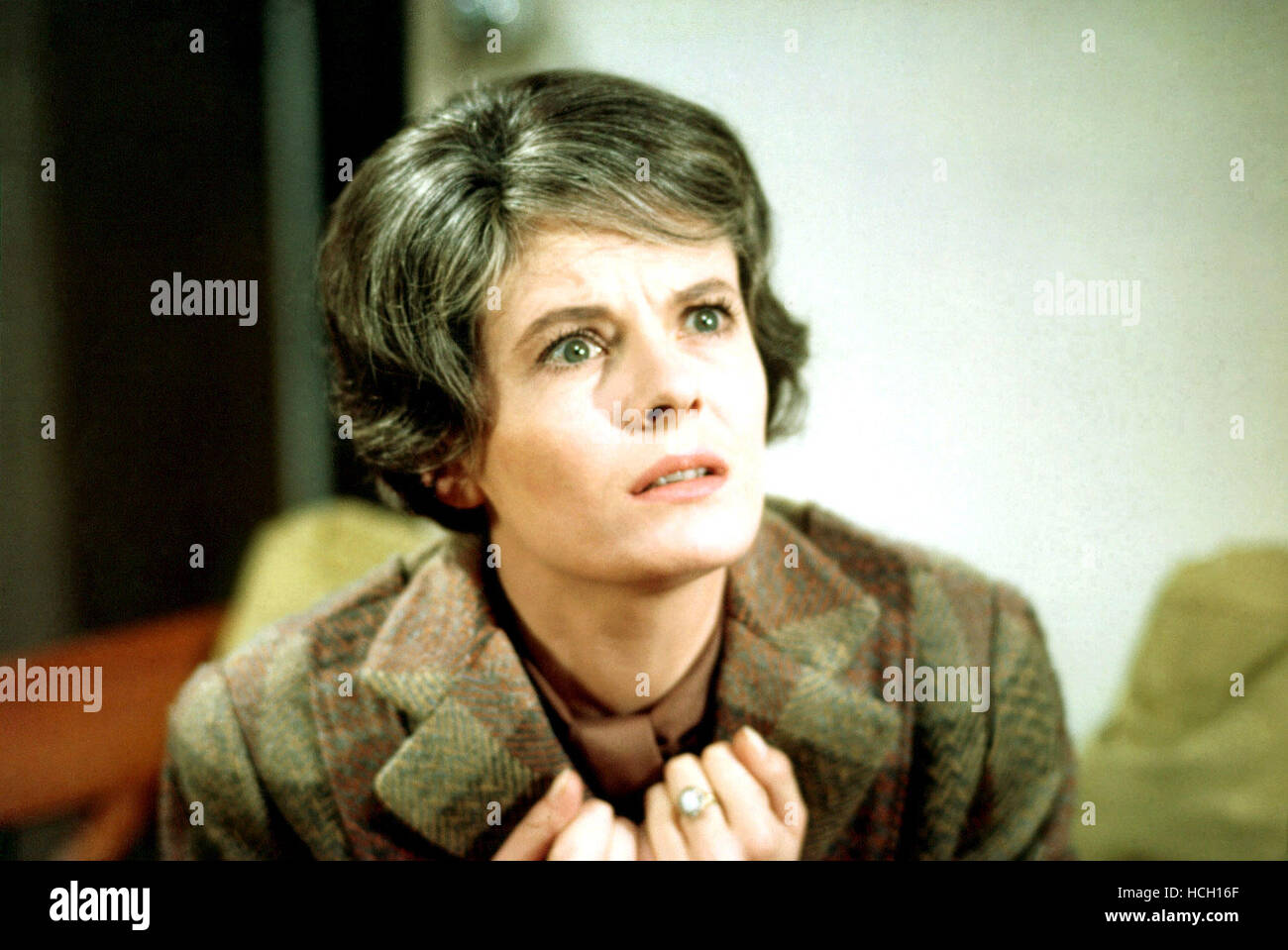 MURIEL, Delphine Seyrig, 1963 Stock Photo - Alamy