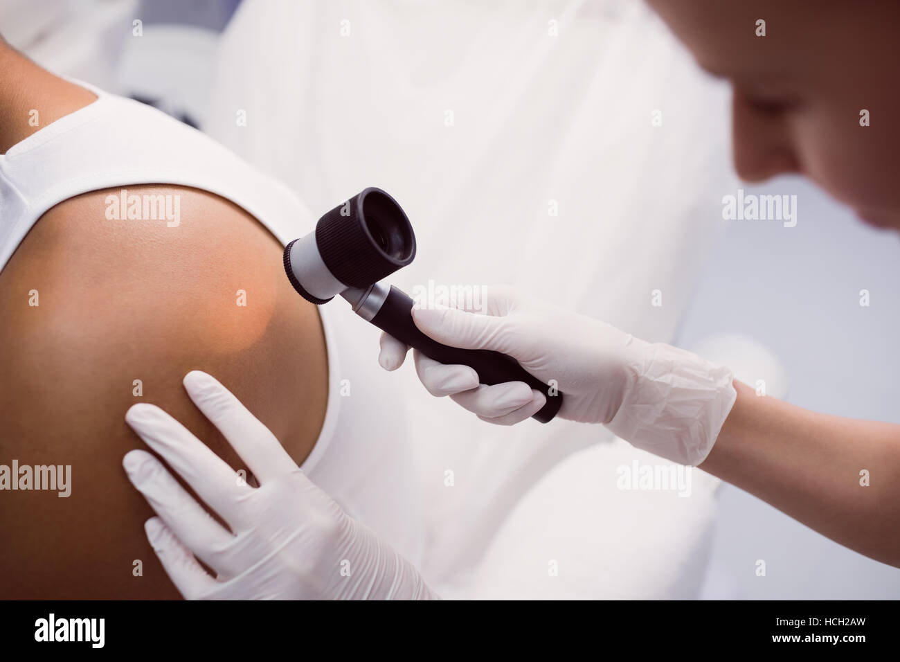 Doctor dermatologist beauty treatment hi-res stock photography and ...