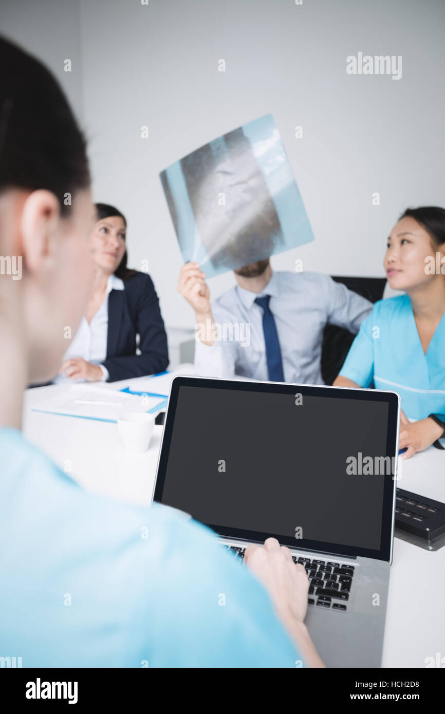 Medical team meeting hi-res stock photography and images - Alamy