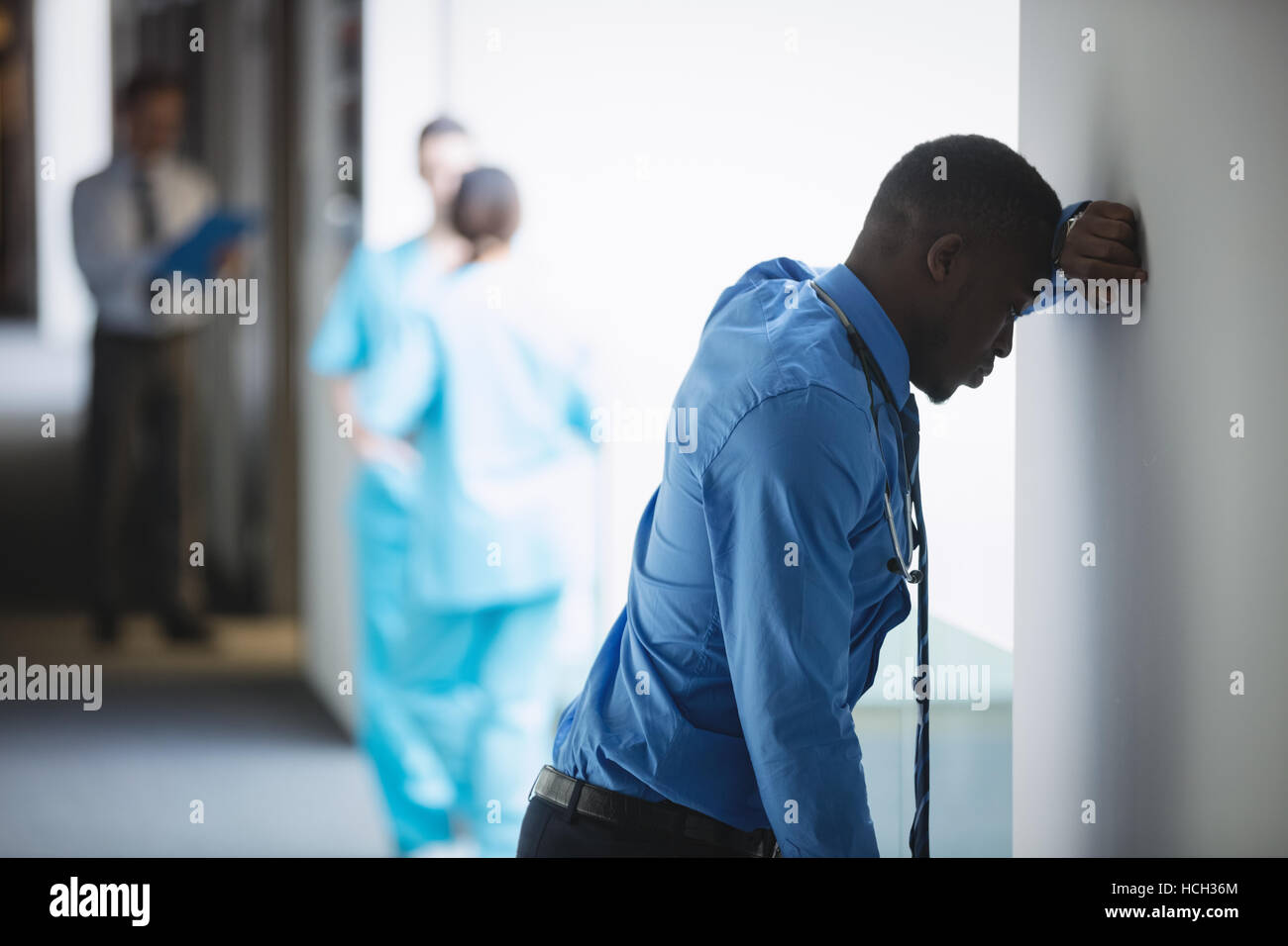 Sad doctor hi-res stock photography and images - Alamy
