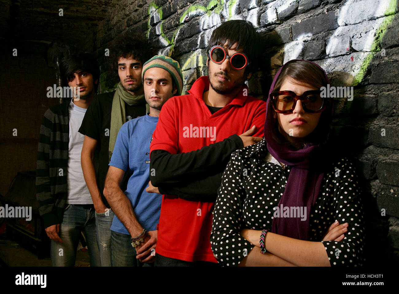 NO ONE KNOWS ABOUT PERSIAN CATS, (aka KASI AZ GORBEHAYE IRANI KHABAR ...