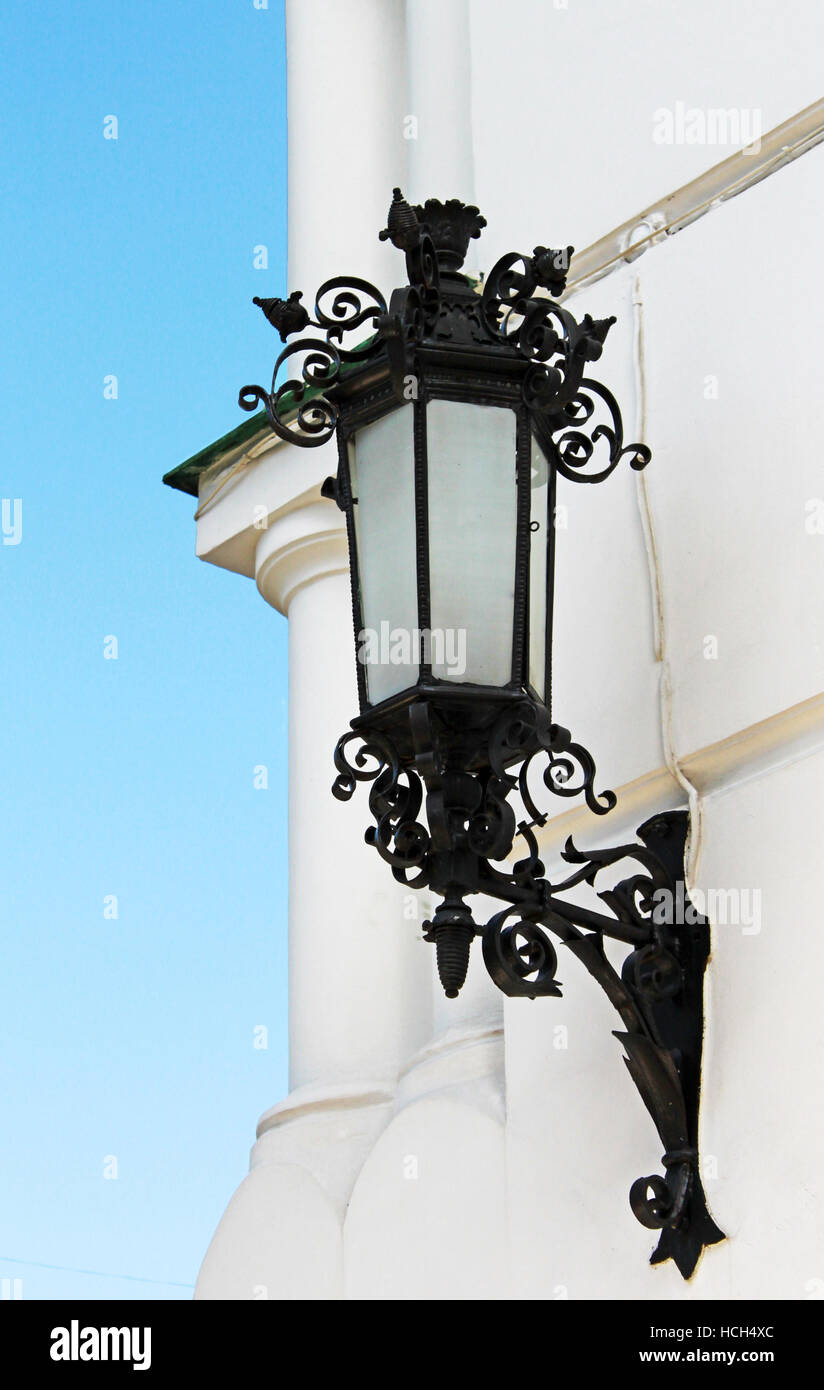 Corner bracket street light hi-res stock photography and images - Alamy