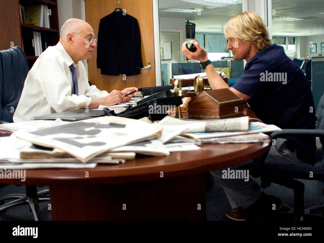 MARLEY & ME, (aka MARLEY AND ME), from left: Alan Arkin, Owen Wilson ...