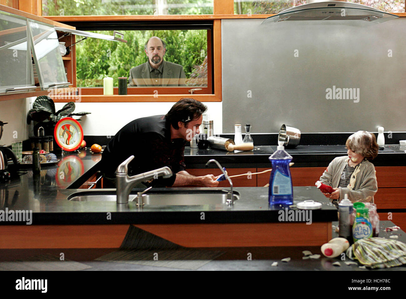 MARTIAN CHILD, Richard Schiff (background), John Cusack, Bobby Coleman ...