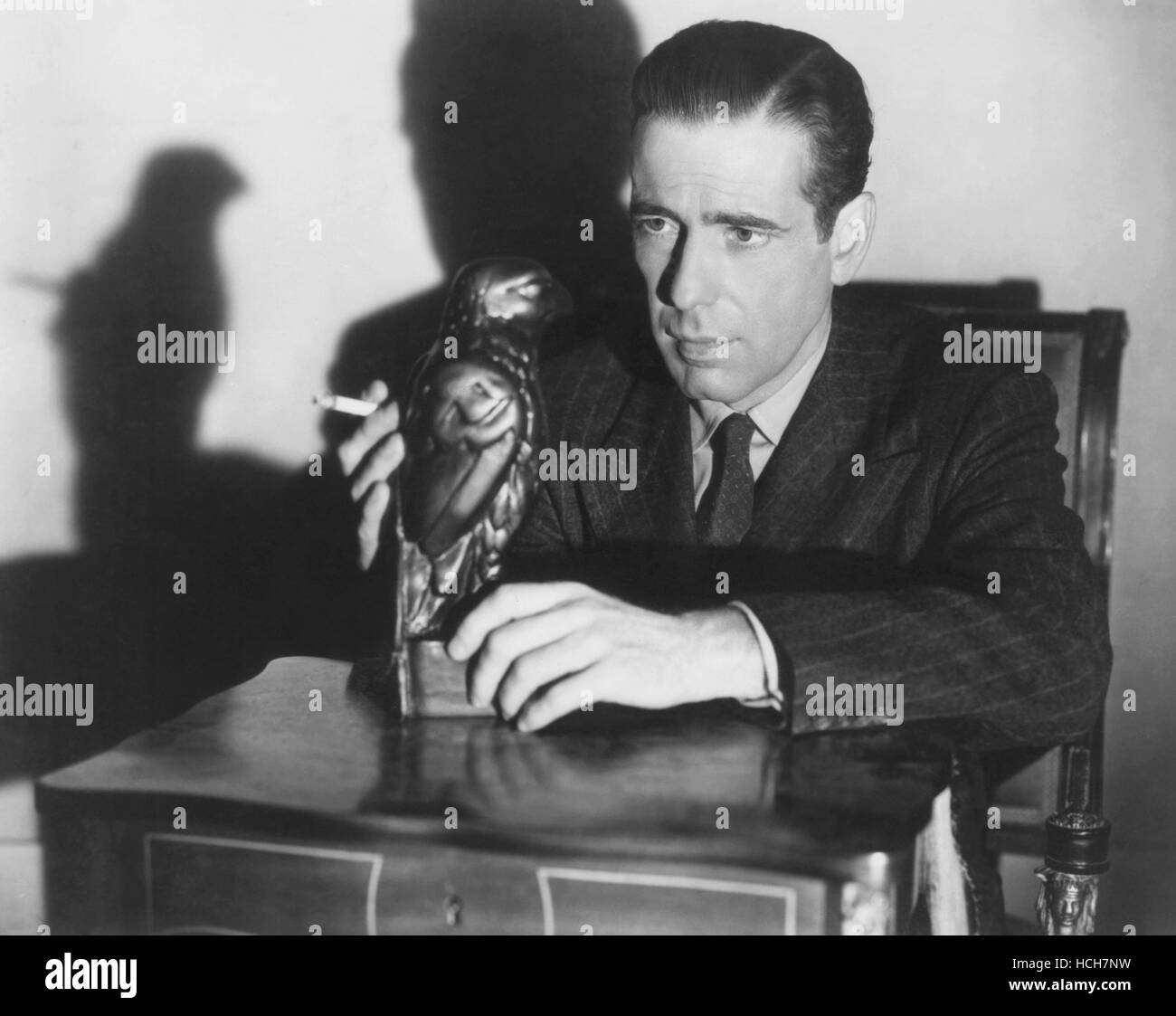 MALTESE FALCON, Humphrey Bogart, 1941 Stock Photo - Alamy