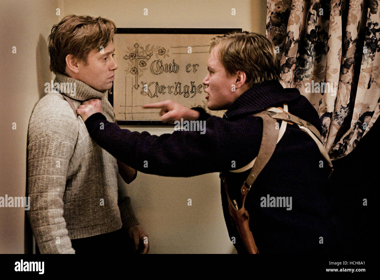 MAX MANUS, from left: Aksel Hennie, Christian Rubeck, 2008. © B&T Film ...